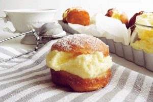 Krafne punjene bavarskom kremom • Slatkopedija